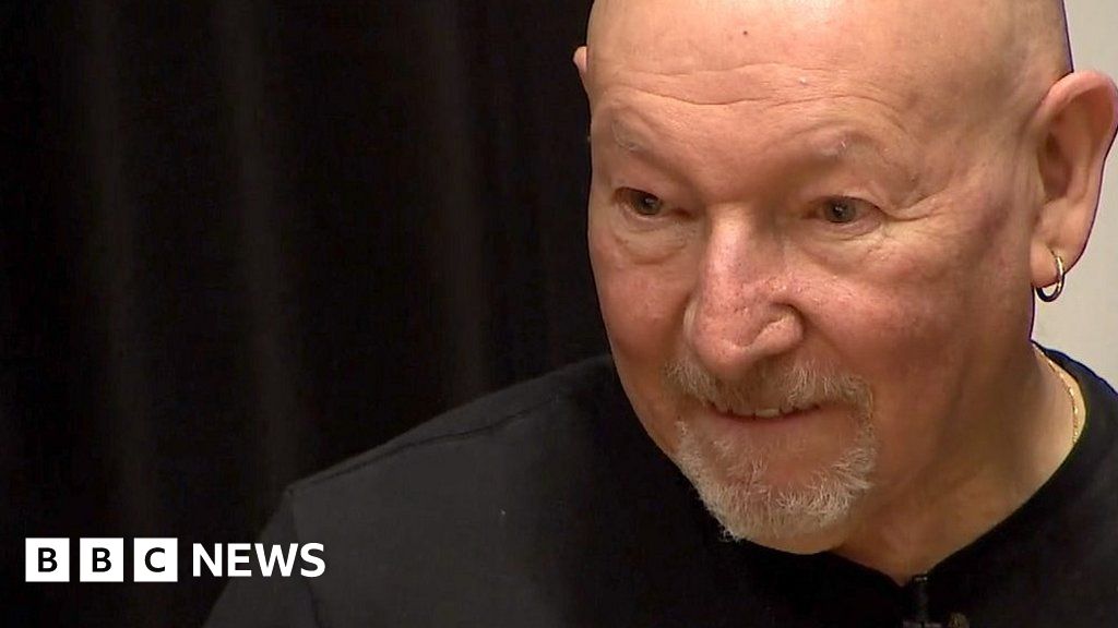 Ex-Status Quo star Jeff Rich gives pupils drumming lessons