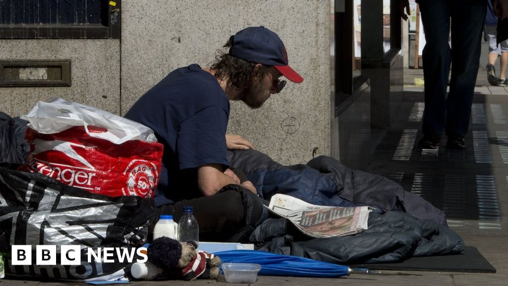 Rough sleepers in England to get £203m funding to help them off the streets
