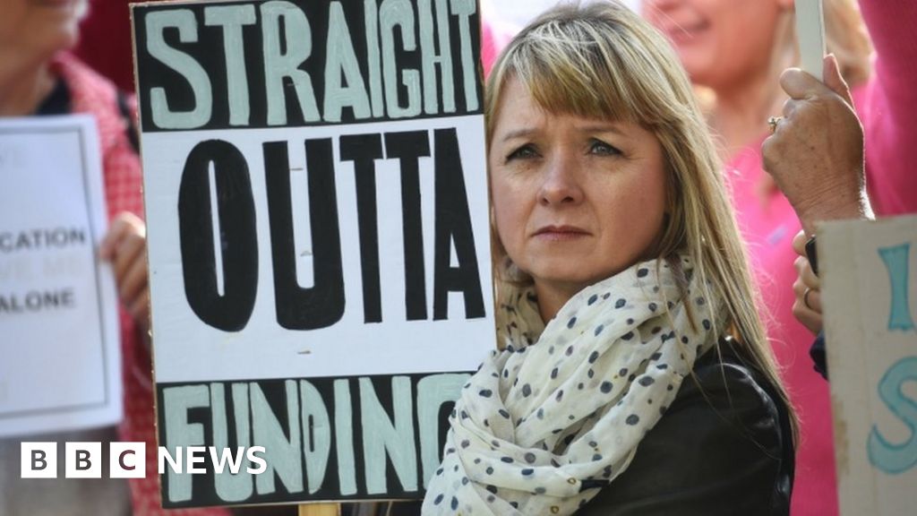 DFE school funding claims face watchdog investigation - BBC News