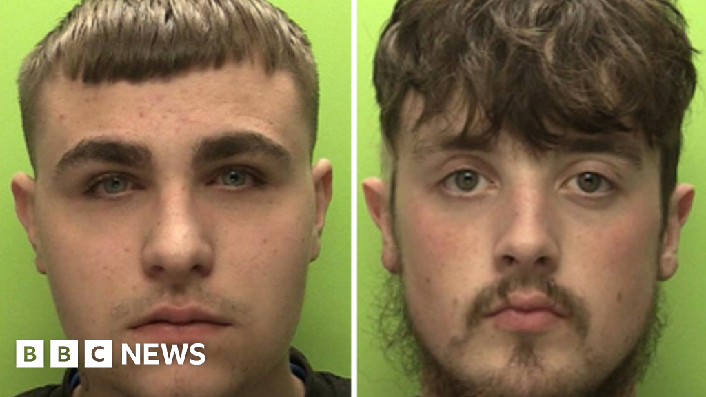 Pair jailed for violent Nottingham city centre bus stop robbery attempts