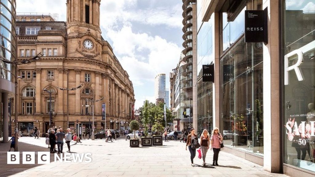 Neville and Giggs £200m Manchester development plan revised - BBC News