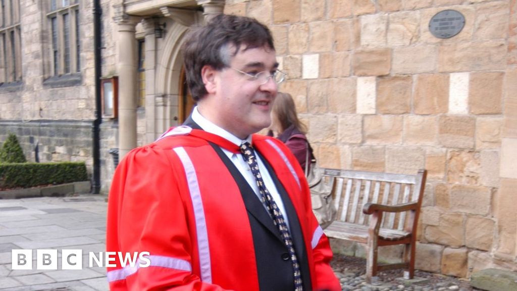 Afonwen crash victim Stuart Feeney was 'kind and generous' - BBC News