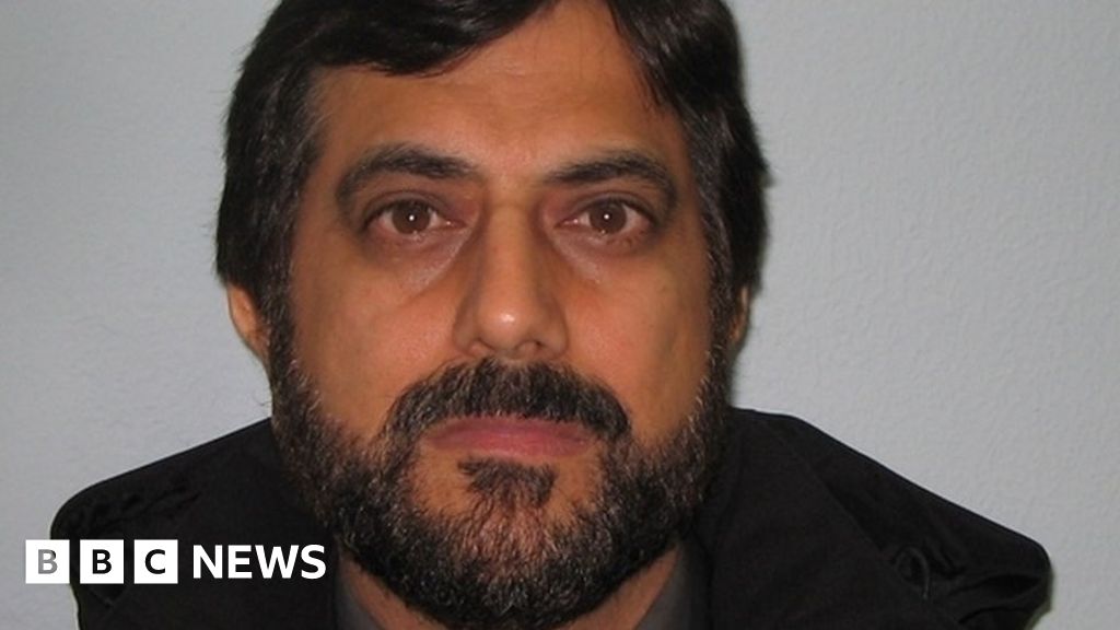 Mazher Mahmood: 'Fake Sheikh' jailed over Tulisa case - BBC News