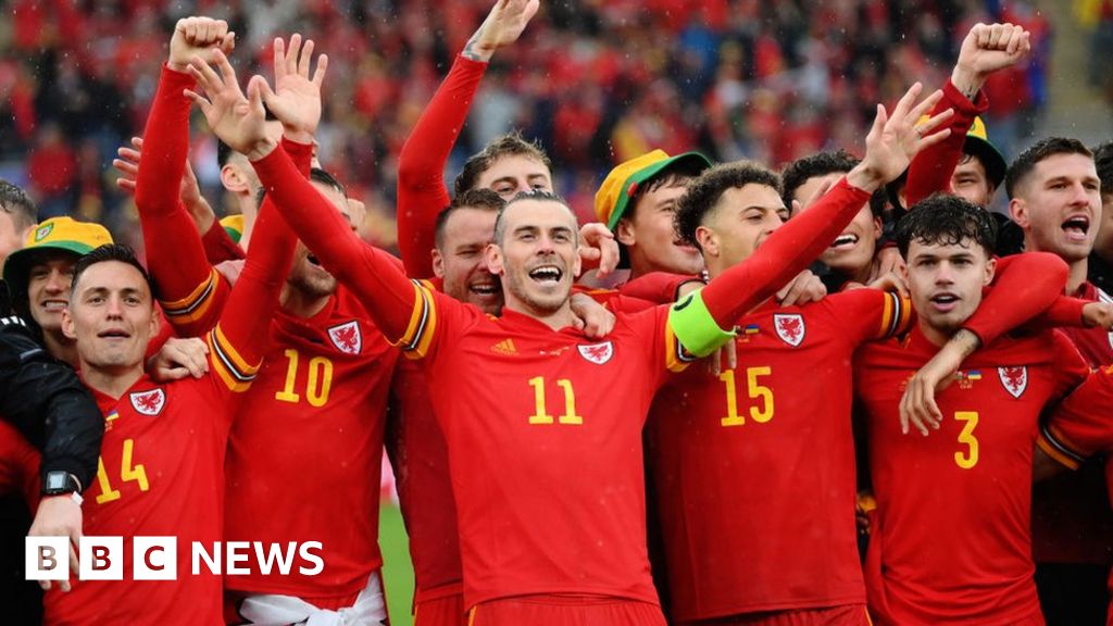 World Cup: Host venues wanted for Welsh cultural events - BBC News