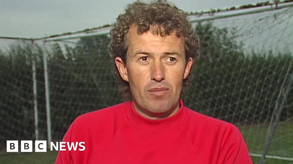 Ex-football coach Barry Bennell guilty of sex abuse - BBC News