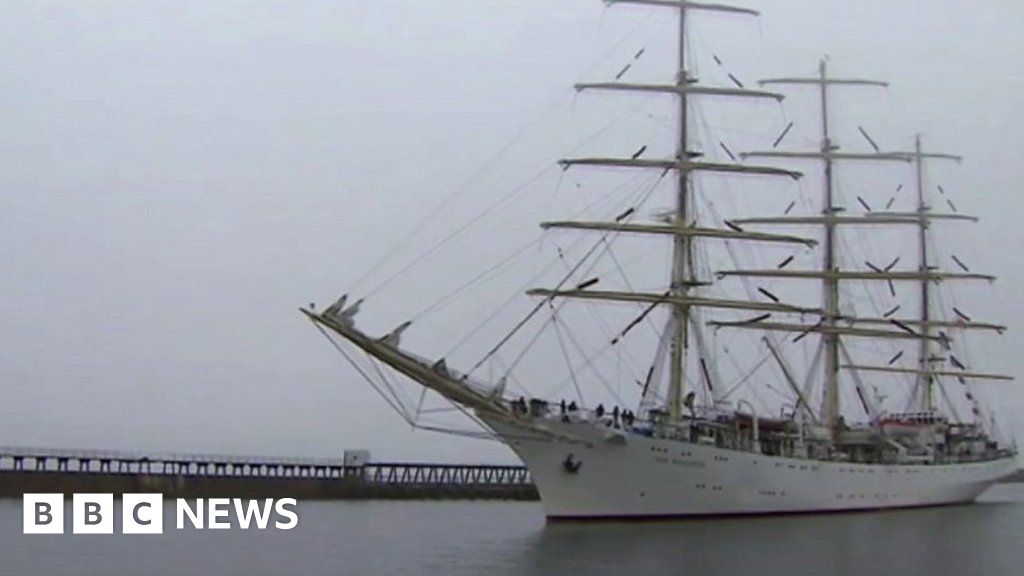 The Tall Ships arrive in Northumberland for the regatta - BBC News