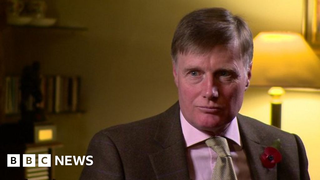 Former servicemen on the side-effects of malaria drug - BBC News