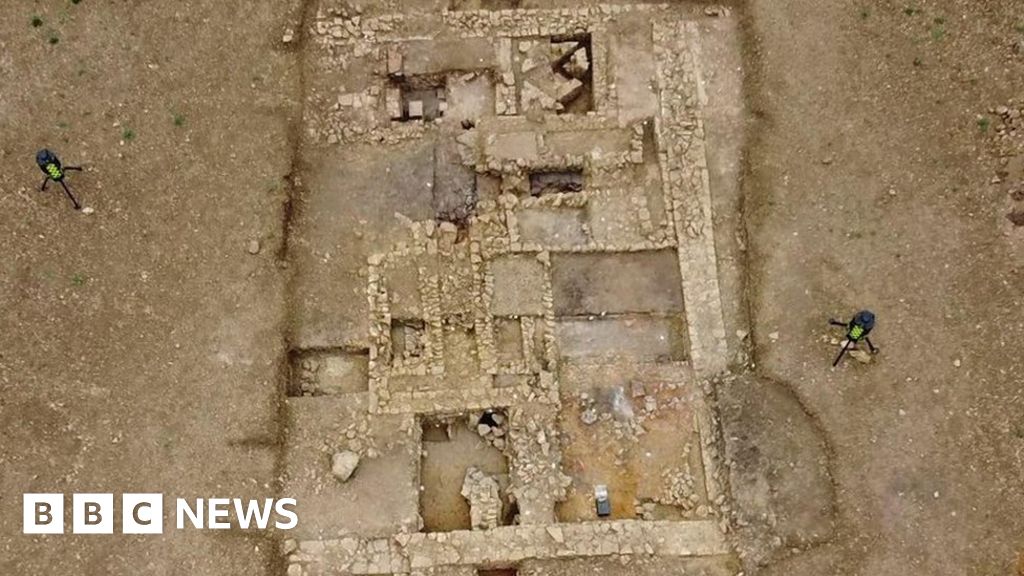 Rutland Roman villa: Second dig unearths more artefacts