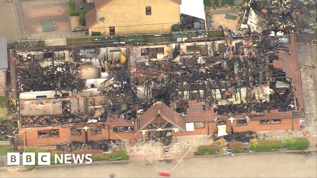 Milton Keynes: Aerial footage shows buildings destroyed by fire - BBC News