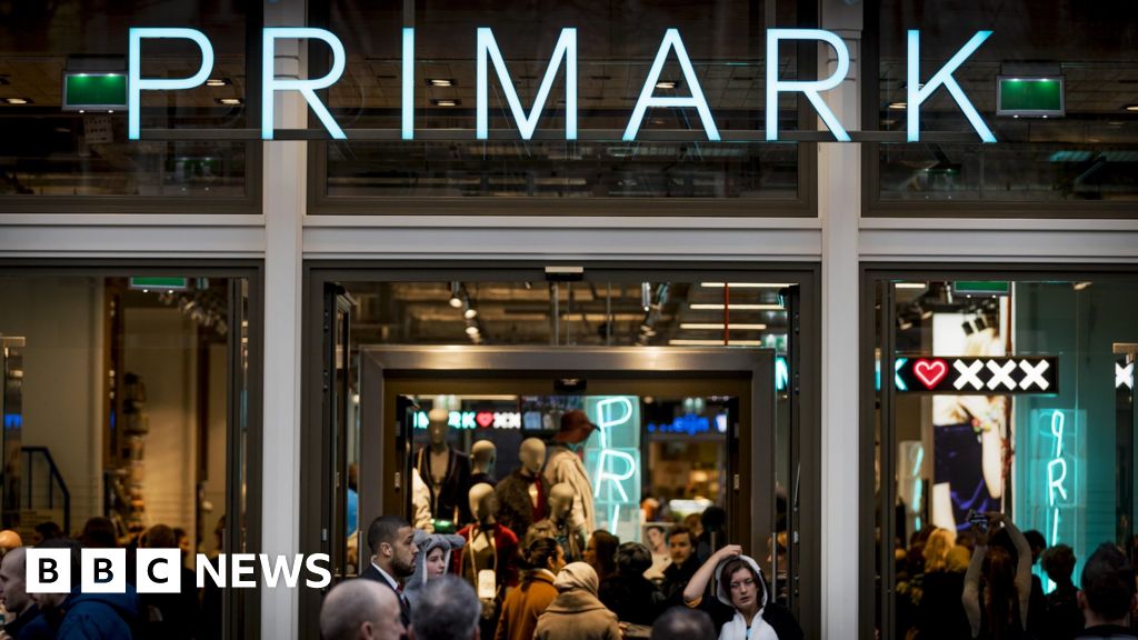 Primark still in fashion for UK shoppers - BBC News