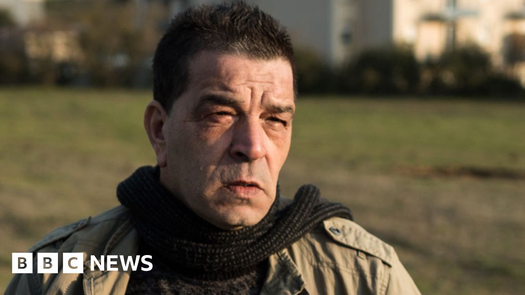 The Gypsy mayor who wants Gypsies to mix with everyone else - BBC News