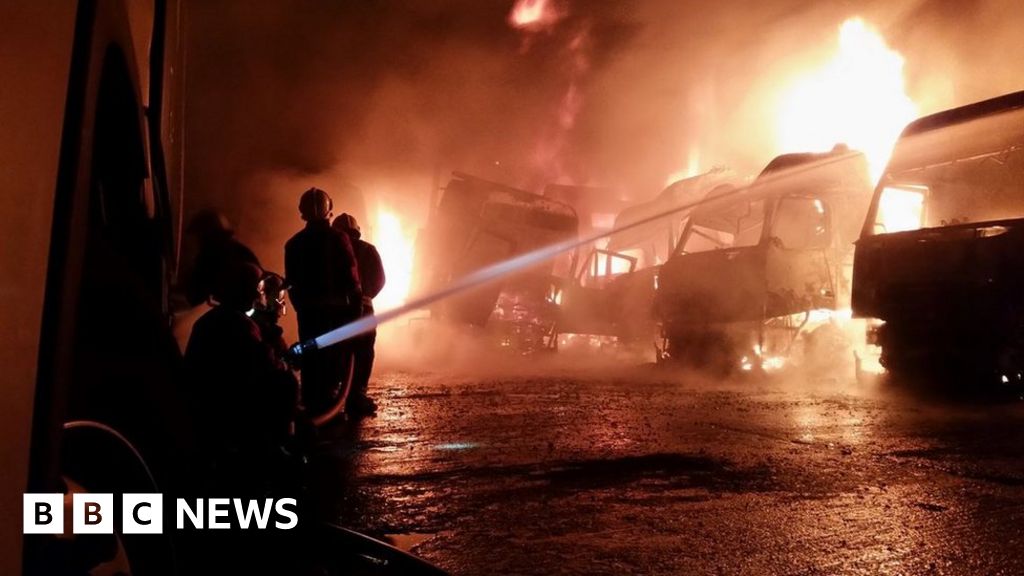 Fire rips through Wolverhampton haulage yard - BBC News