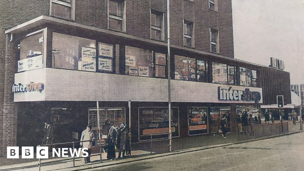 Coventry 1970s indoor market celebrated in heritage events - BBC News