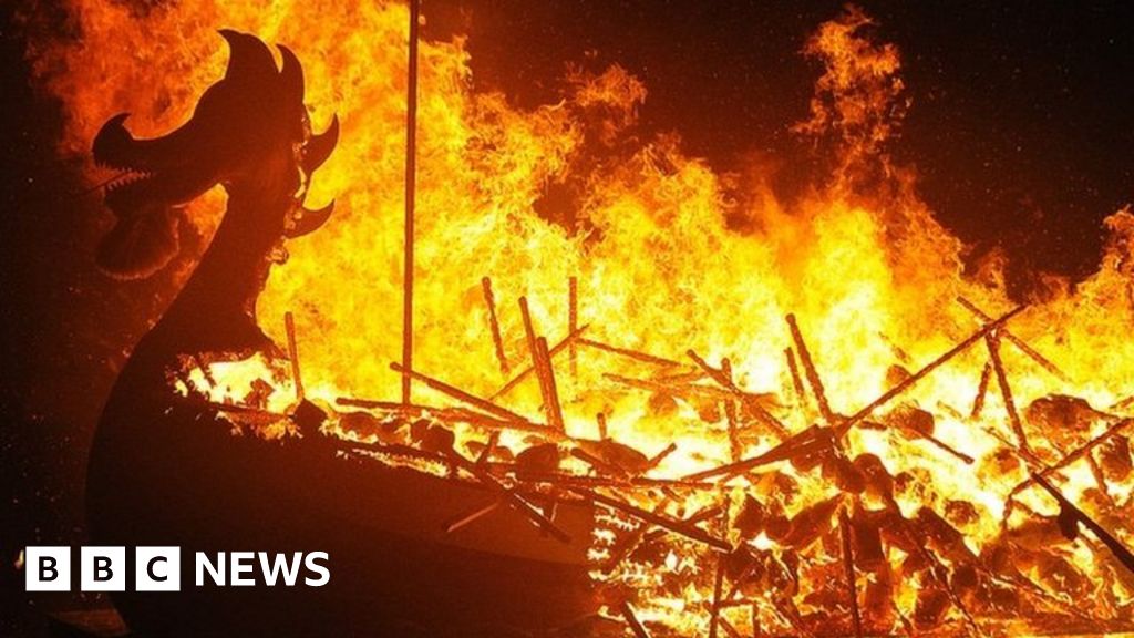 Up Helly Aa fire festival held in Shetland - BBC News