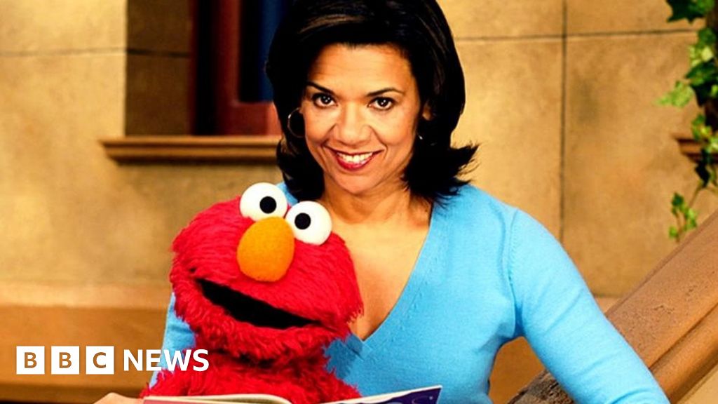 Sesame Street's Maria to retire after 44 years on show - BBC News