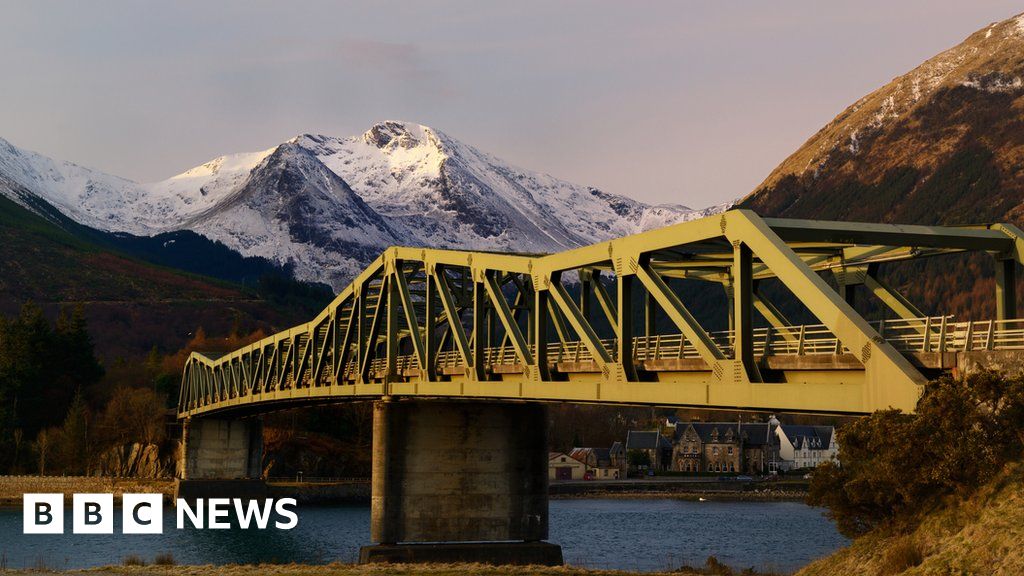 'Deep rumble' as earthquakes felt near Glen Coe - BBC News