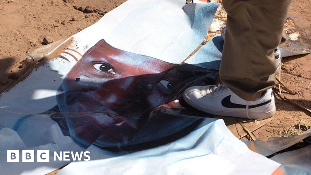 How Gambia's Yahya Jammeh lost his grip on power - BBC News
