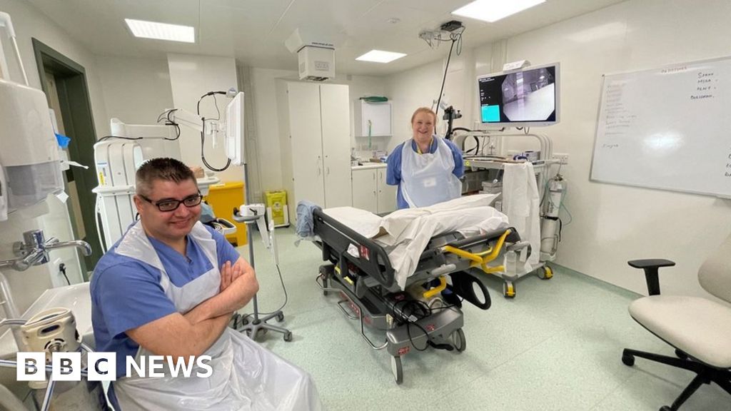Torbay endoscopy unit helps cut waiting lists, doctors say - BBC News