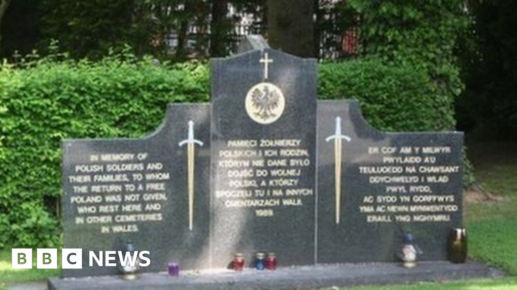 Wrexham's £1.5m Victorian cemetery improvements plan - BBC News