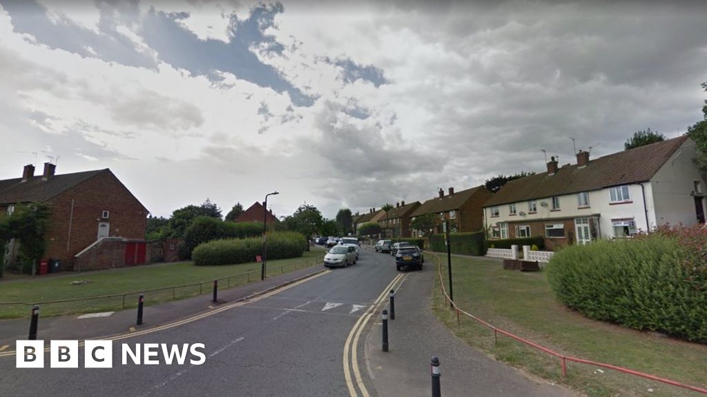 Daniel Higgins: Man in court charged with 2003 Slough murder - BBC News