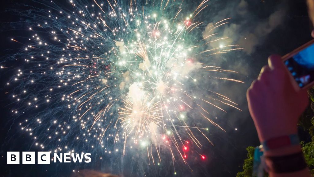 Ashes firework funeral gets new venue in Ashbourne - BBC News