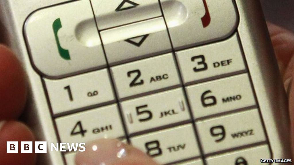 Gift cards for old mobile phones offer launched - BBC News