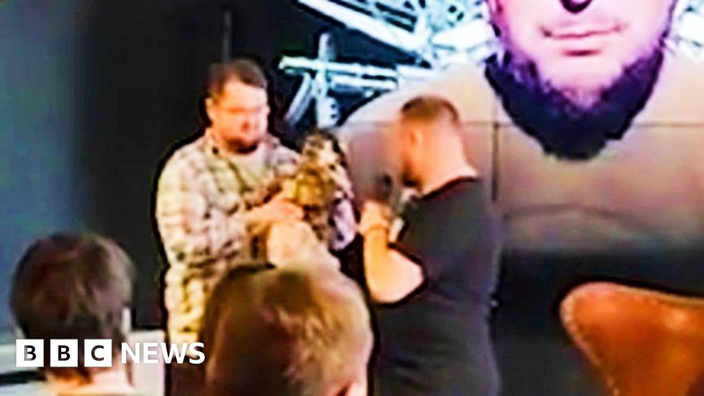 Russian blogger given statue before St Petersburg cafe blast