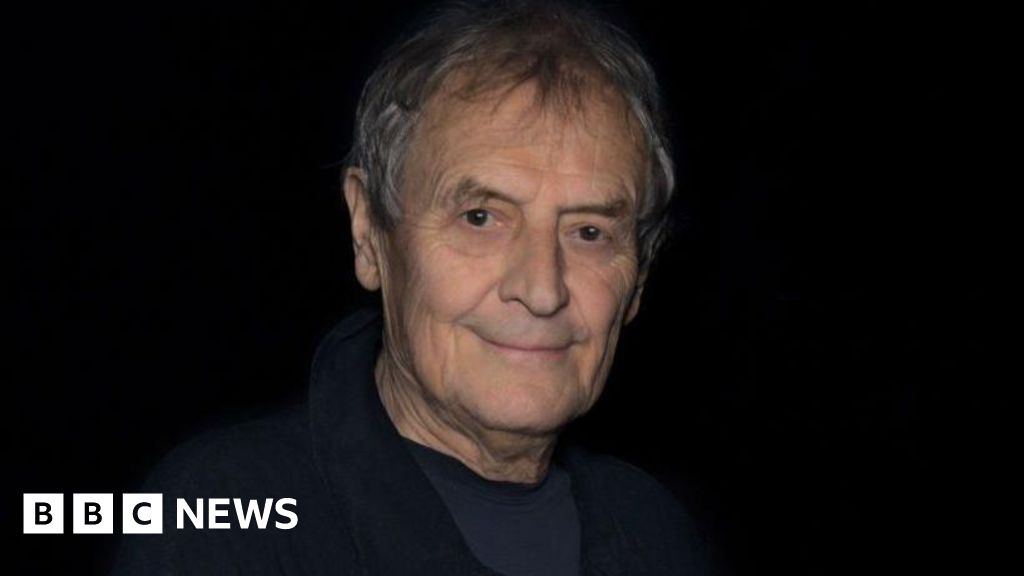 Tributes paid to Leeds poet and playwright Tony Harrison