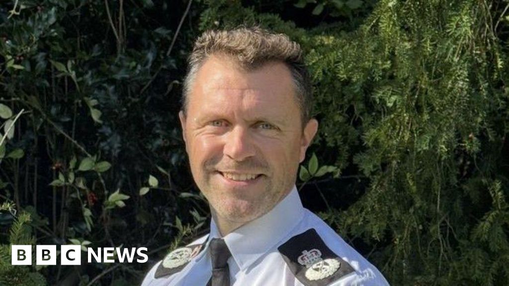 Interim Warwickshire police chief pledges to listen to public - BBC News