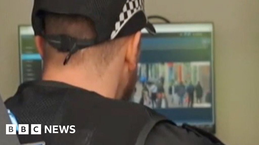 Facial recognition cameras on the way - BBC News