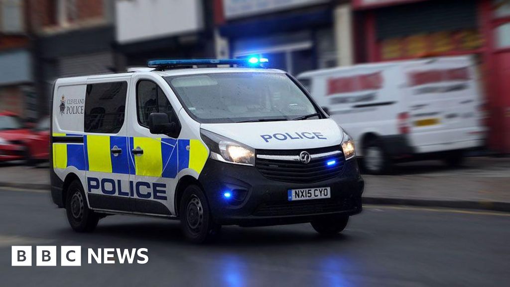 More Cleveland Police 999 calls taking longer to answer - BBC News