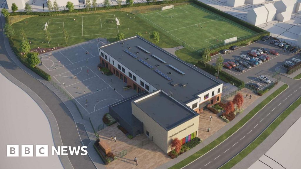 New Derbyshire school plan approved despite 'chaos' fears - BBC News