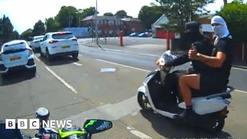 Concern over masked anti-social motorbike riders in Scunthorpe - BBC News