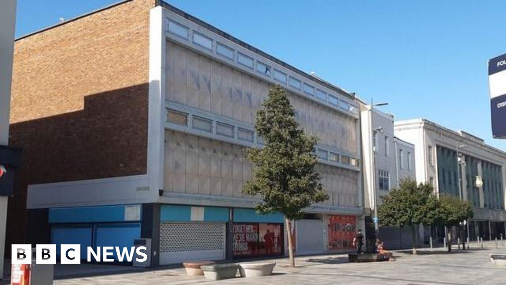 Sunderland council submit new plans for High Street demolition - BBC News