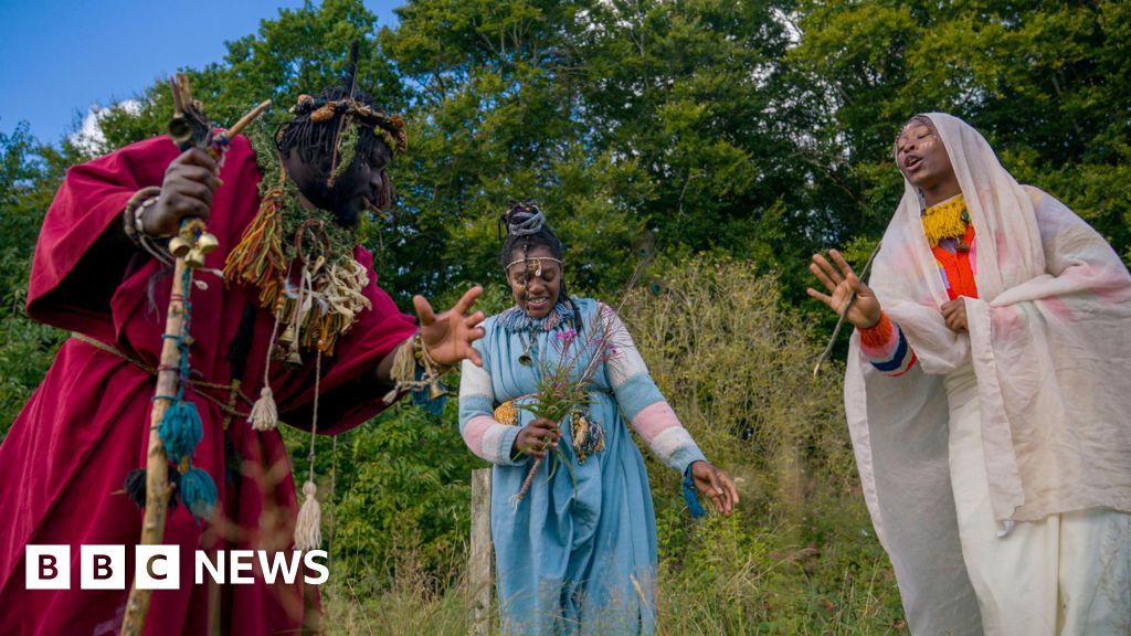 'African tribe' stays put in Jedburgh woodland despite second eviction ...