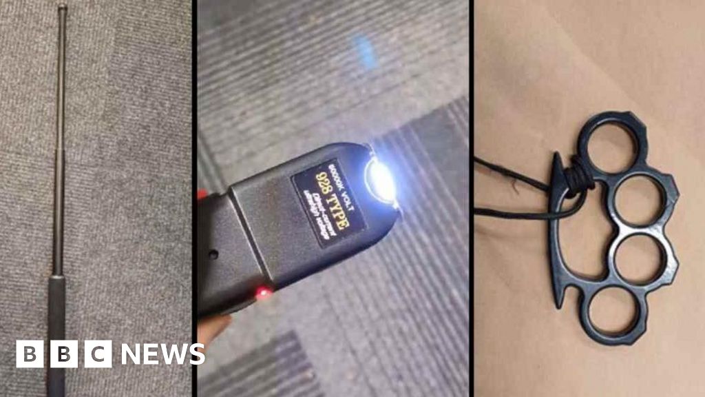 Worksop: Taser, baton and knuckleduster seized from driver
