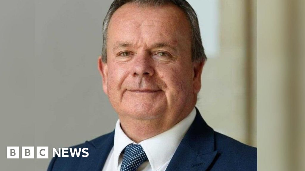 Leader of Hampshire County Council steps down