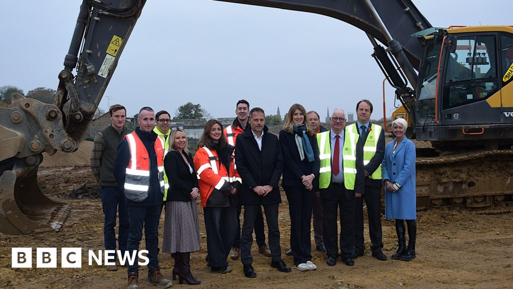 'Significant milestone' reached at derelict Stamford site - BBC News