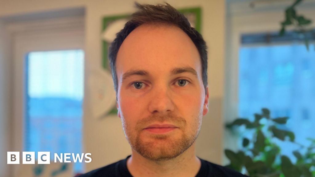 The Southampton tower block residents trapped in unsellable flats - BBC ...