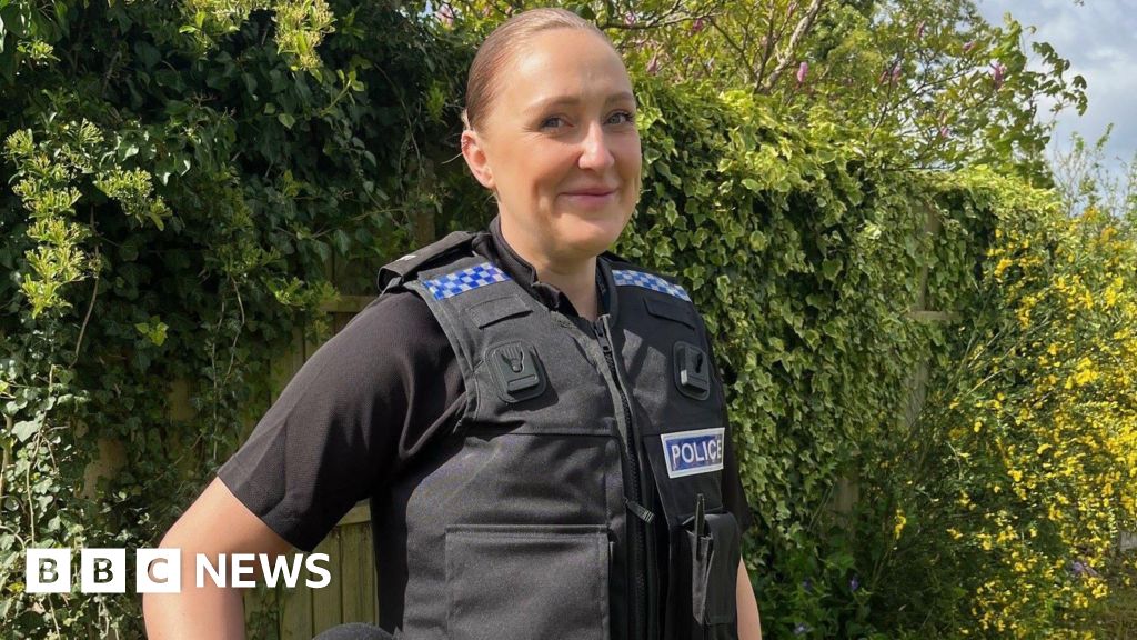 Police launch Worcestershire scheme to boost women's safety - BBC News