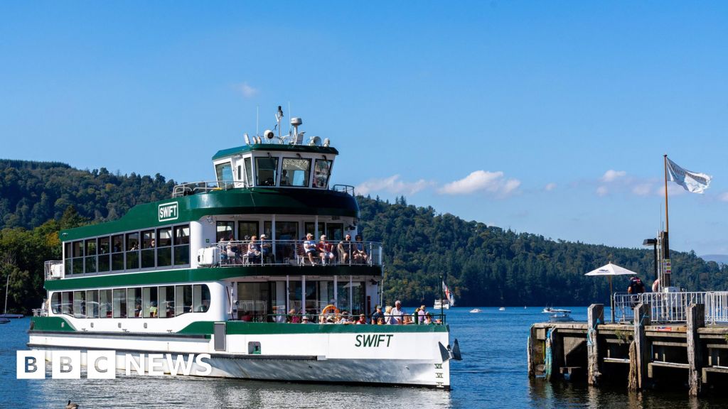 Windermere steamer fire sees 84 passengers evacuated - BBC News