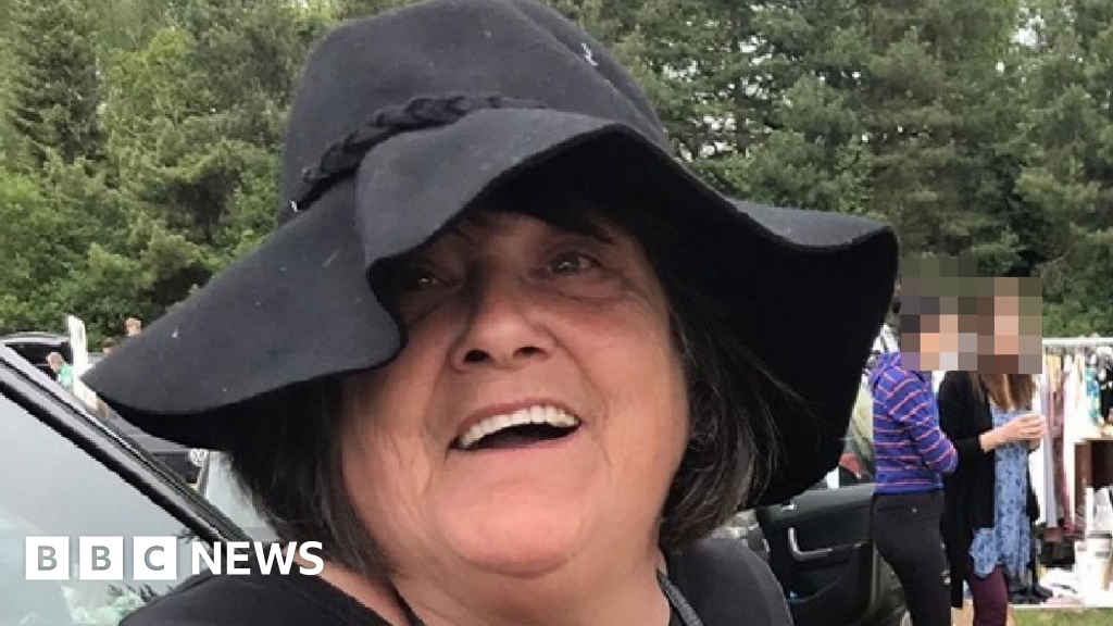 Reading: Sarah Adams 'let down' by mental health services - BBC News