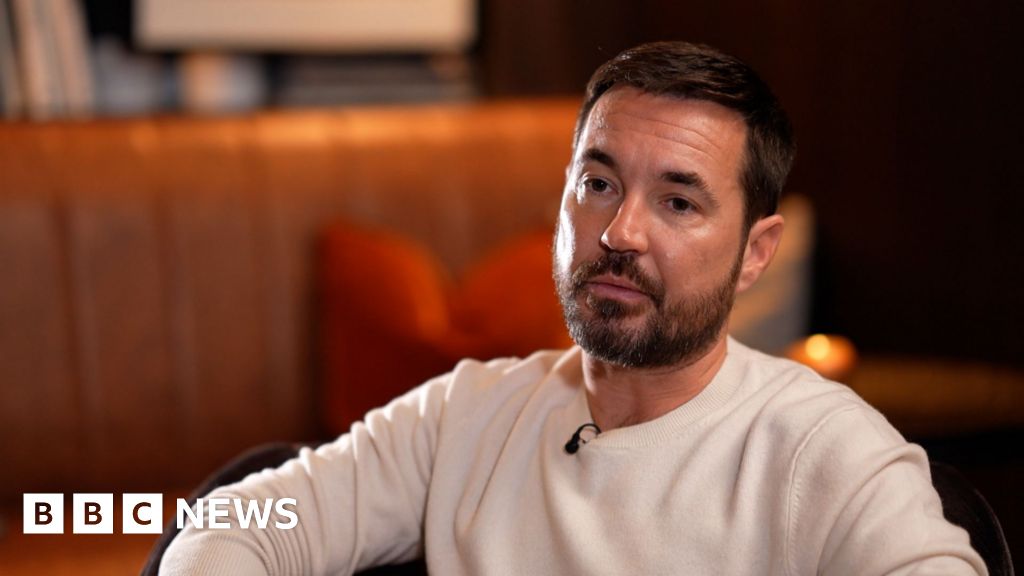 Martin Compston on his love for Vegas and Greenock - BBC News