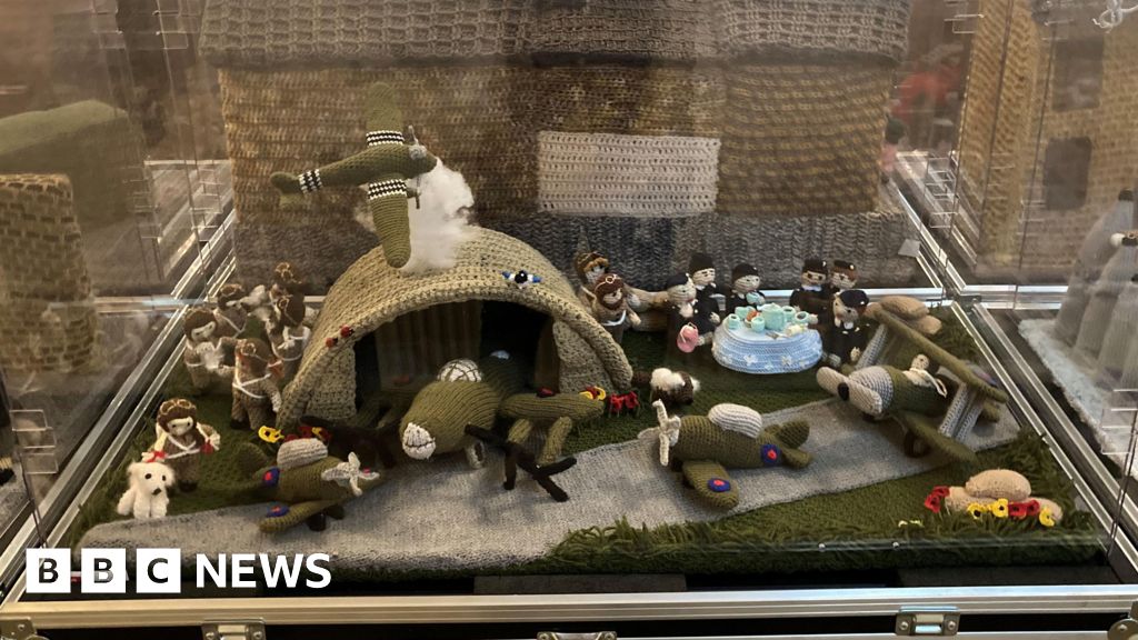 World War Two knitted exhibition The Longest Yarn goes on display