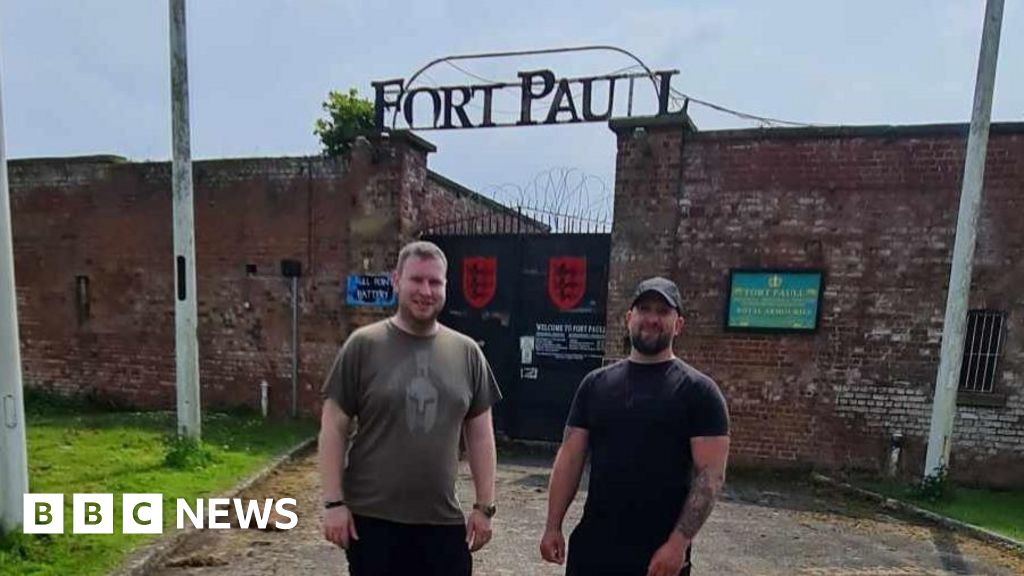 Plans to reopen Fort Paull attraction - BBC News