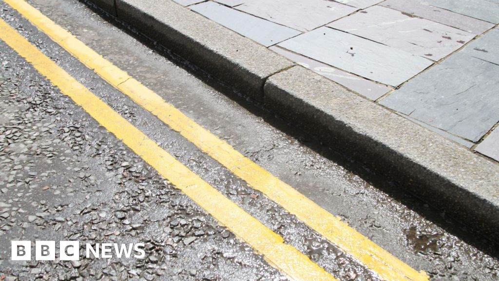Double yellow lines approved in Grimsby and Laceby