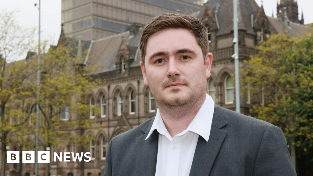 Middlesbrough mayor raises concerns over council asset transfers - BBC News