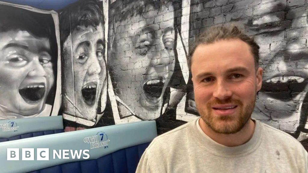 Kent: Father of boy killed in crash backs speed campaign - BBC News