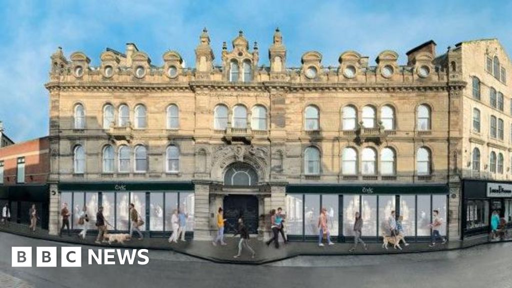 Barnsley Civic Theatre celebrates reopening of original entrance - BBC News