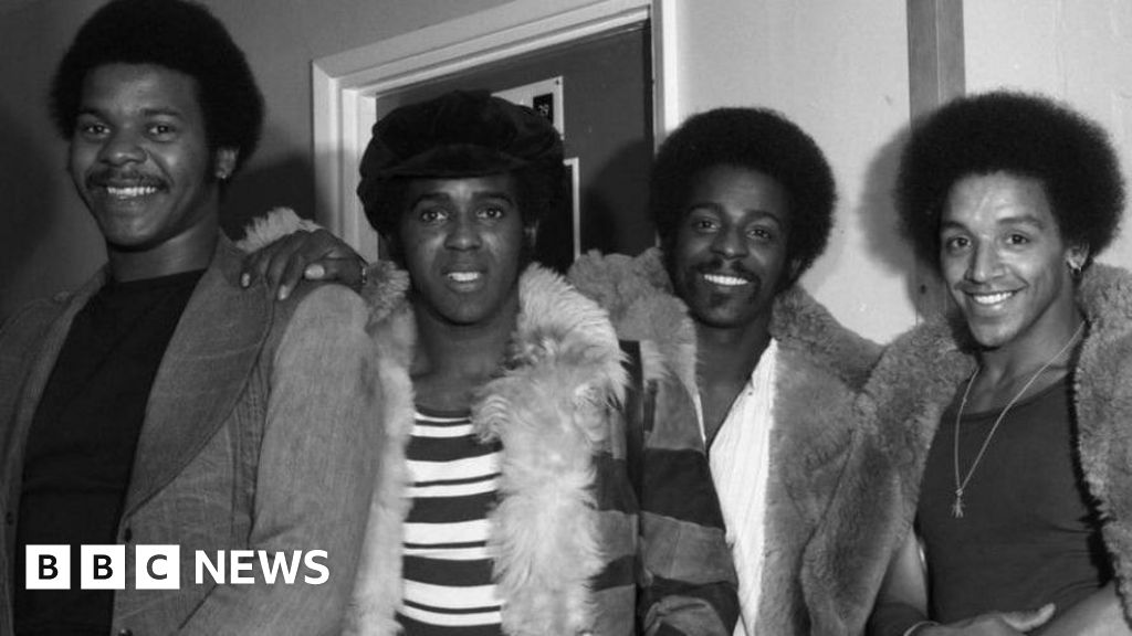 The Real Thing: Liverpool honours 1970s chart-topping soul stars - BBC News